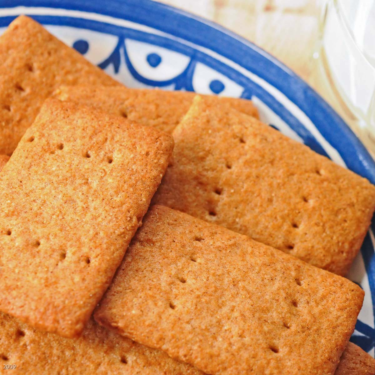 Tabletop S'mores and a Homemade Graham Cracker Recipe